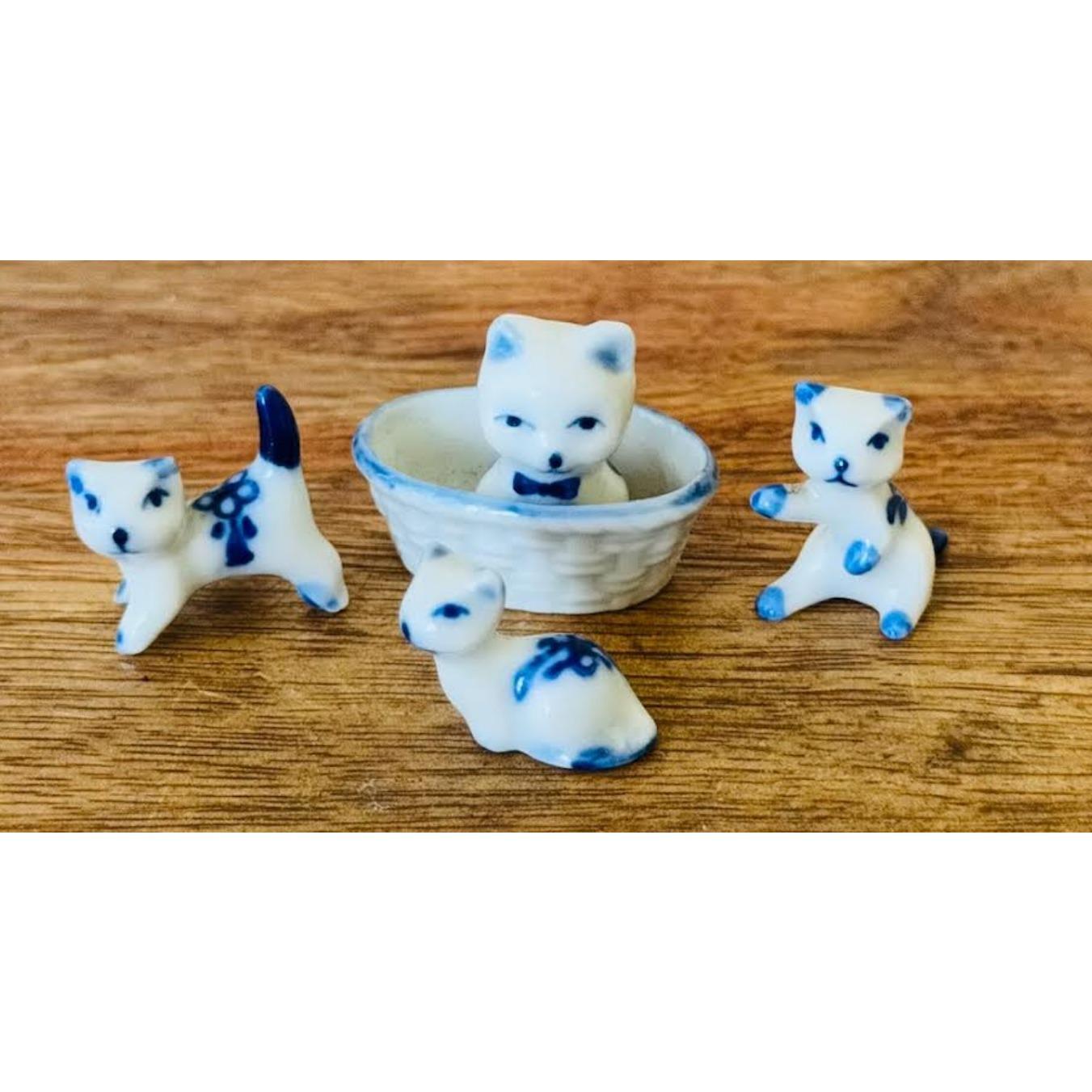 Set of 4 Miniature Delftware Playing Kittens Cat Figurines Blue White