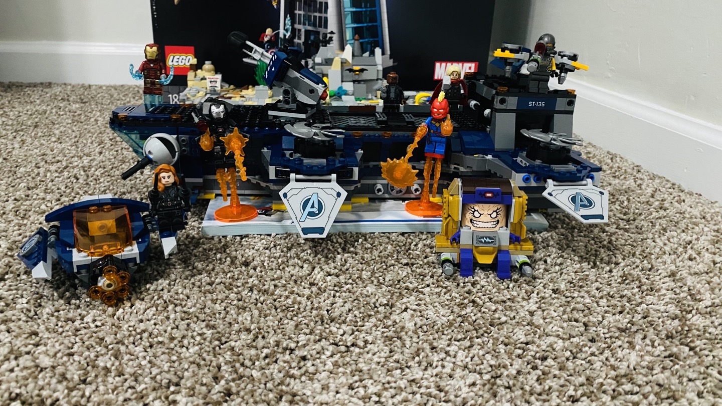 Lego Avengers Helicarrier 76153