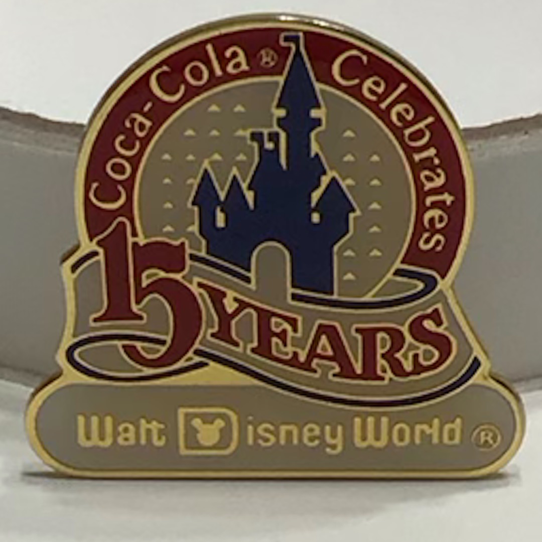 Vtg Walt Disney World 15 Years Anniversary Collector’s Pin Cinderella’s ...