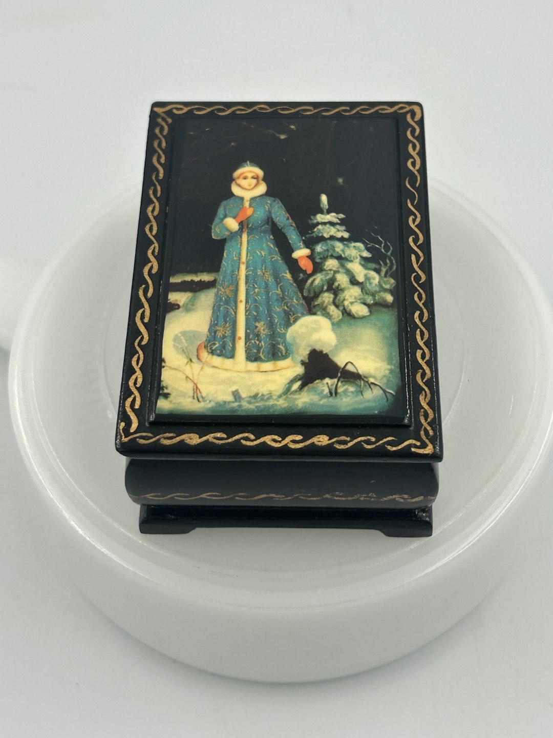 Russian Black Lacquer Hand Painted Hinged Trinket Box Red Velvet Inside ...