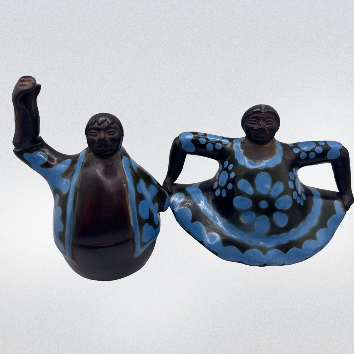 Chulucanas Peru Folk Art Pottery Figures 4.25” And 5.25”