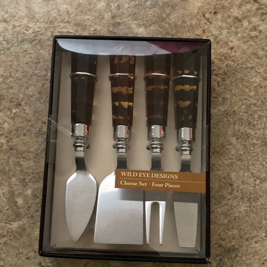 Wild Eye Designs New In Box Cheese Set Tortoise Handles