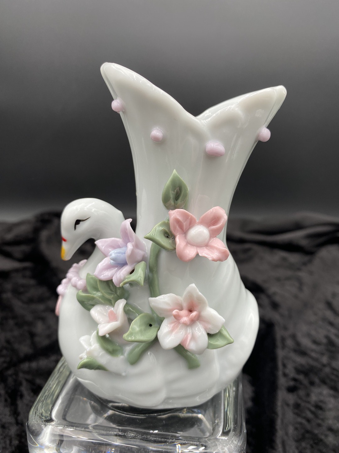 Porcelain Swan Bud Vase w/Attached Flowers, MINT, Pastel Peach, Purple ...