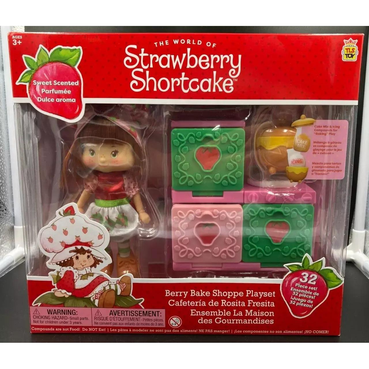 The World of Strawberry Shortcake Berry Bake Shoppe Playset 32 Pcs Set