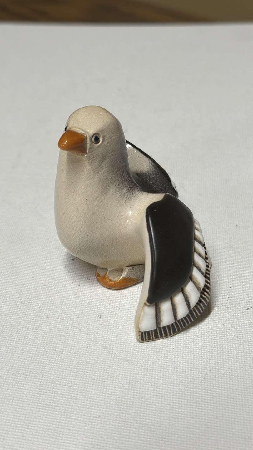 Artesania Rinconada Uruguay Art Pottery Sea Gull Figurine