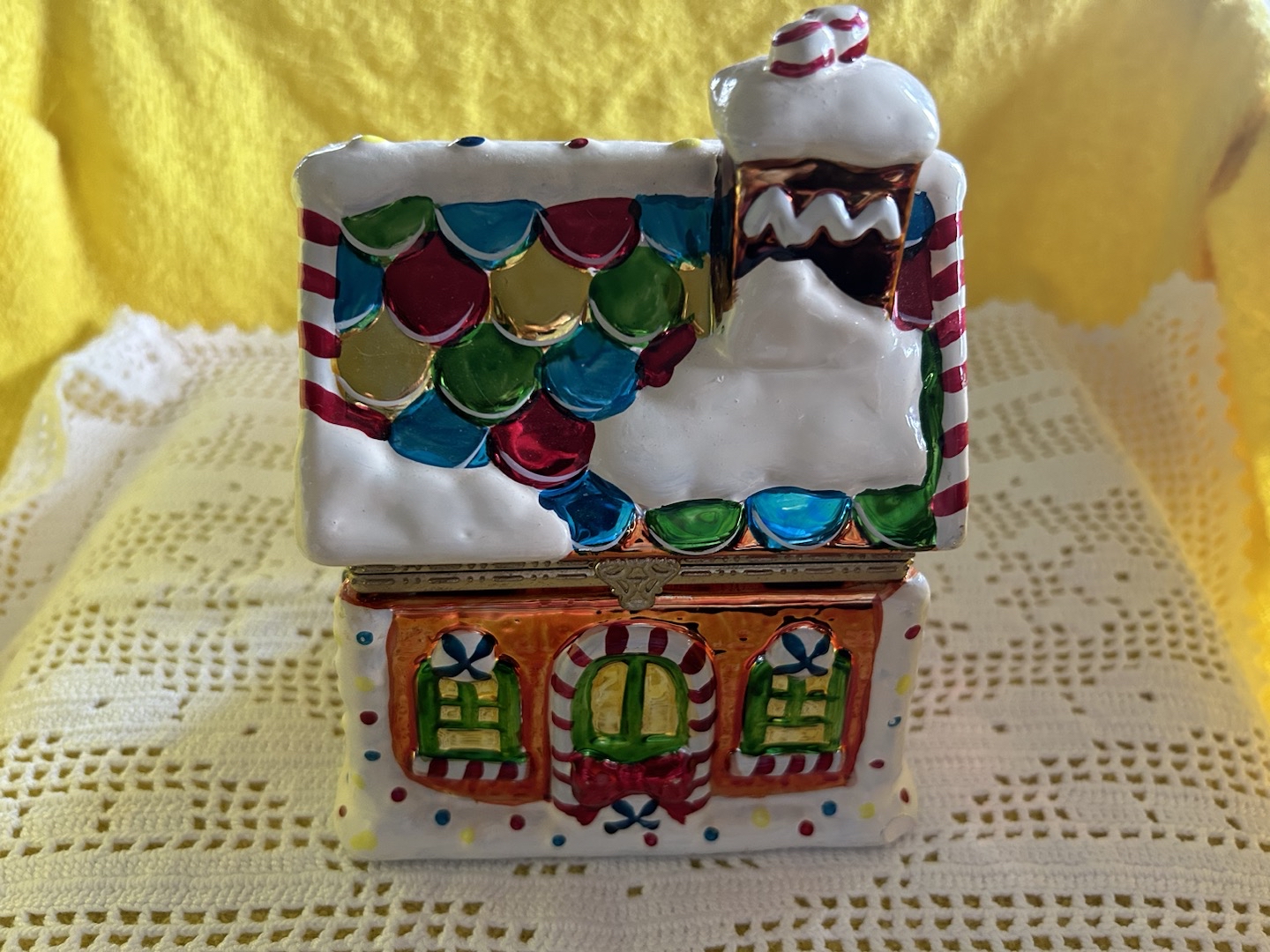 Musical Gingerbread House