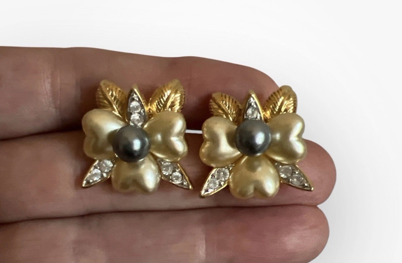 Nolan Miller Glamour Crystal Heart Faux Pearl Rhinestone Clip Earrings #G-9