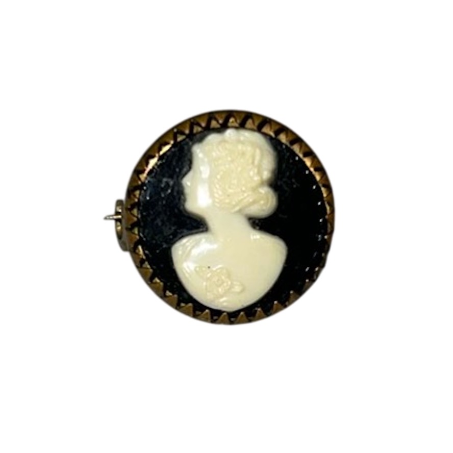 Antique Left Facing Cameo Small Brooch .5”