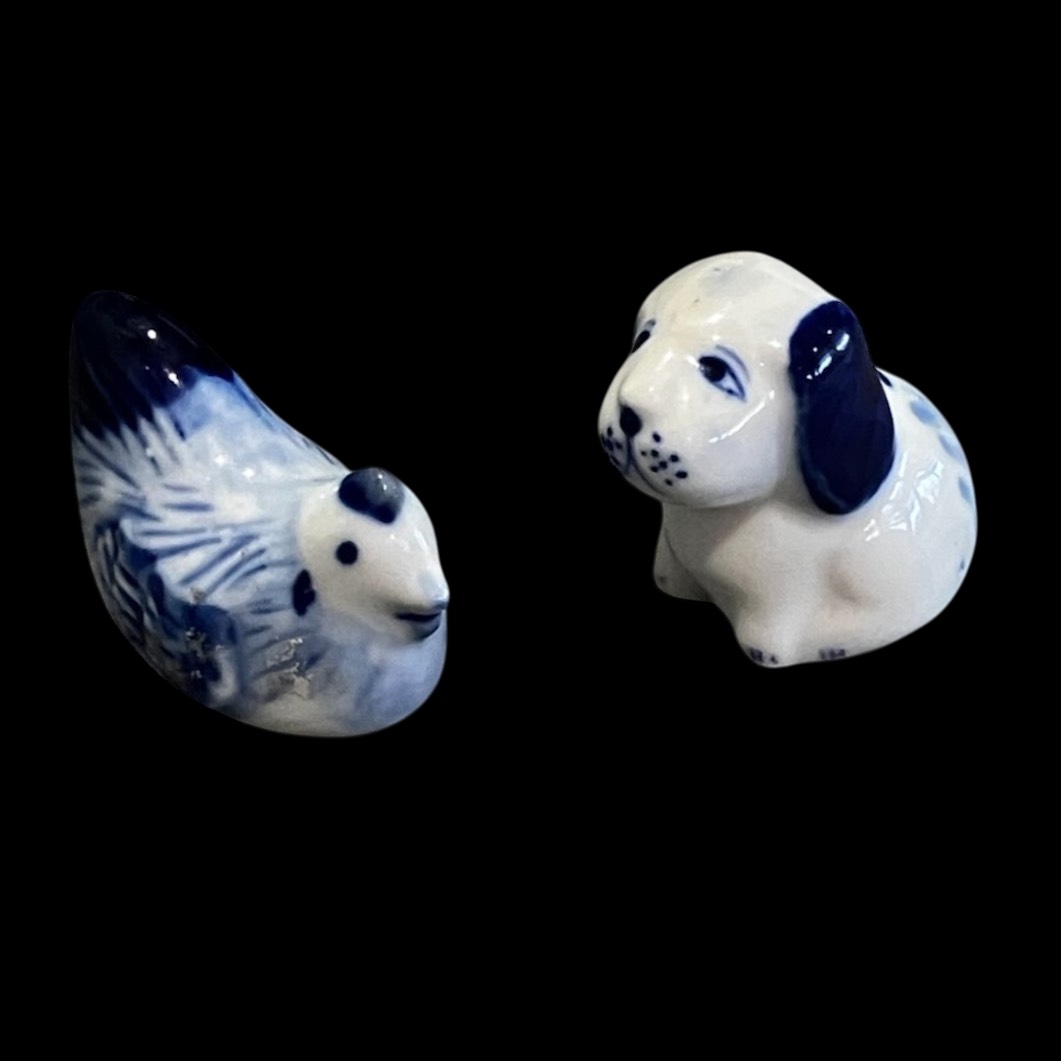 Set Of 2 Miniature Delft Style Dog And Chicken