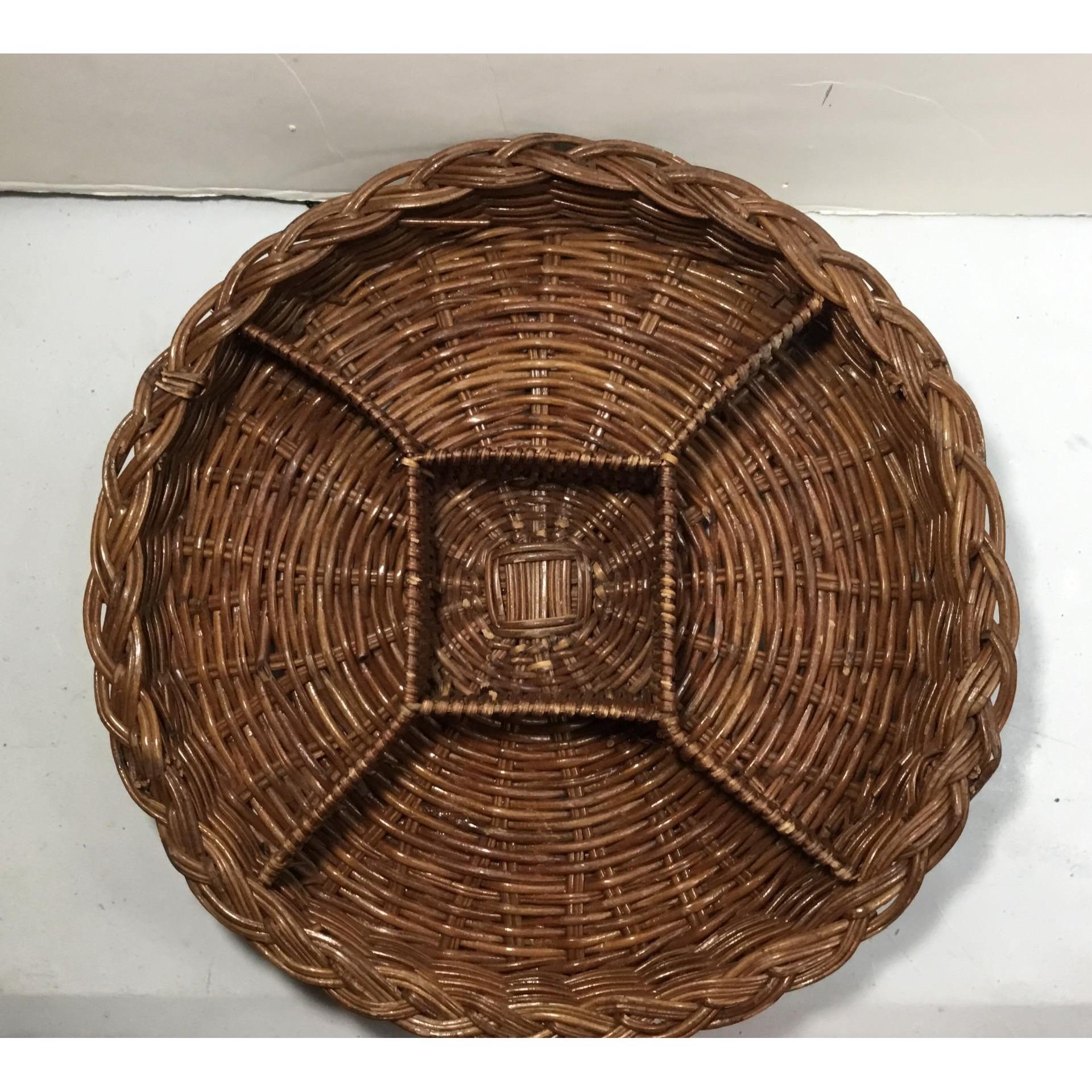 Wicker, 5 compartment round basket/tray, Asian made
