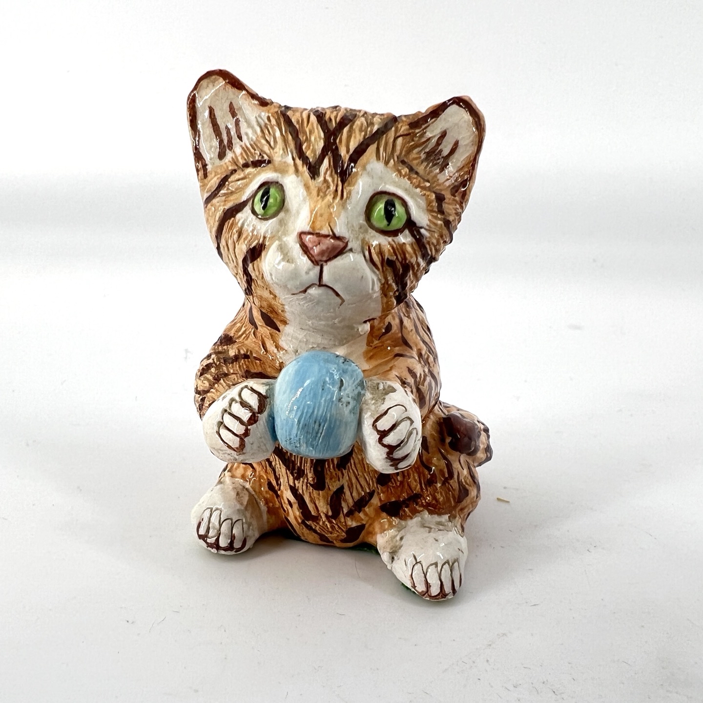 Basil Matthews Tabby With Yarn Figurine