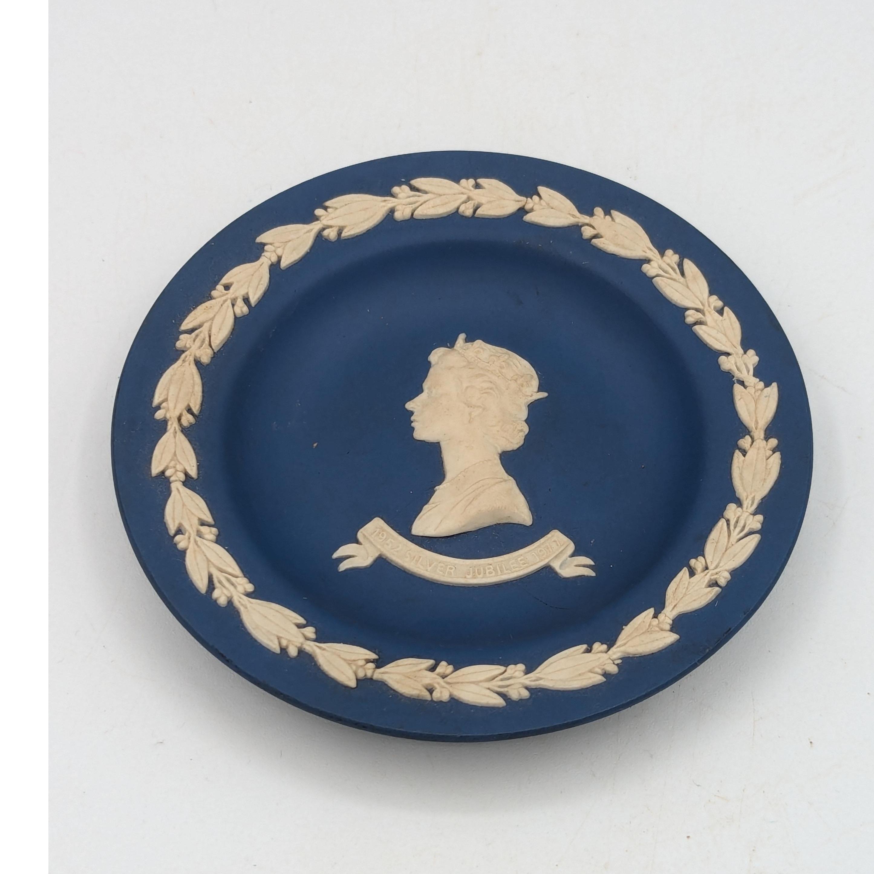 Vintage Wedgwood Blue Jasperware Commemorative Small Plate Queen ...