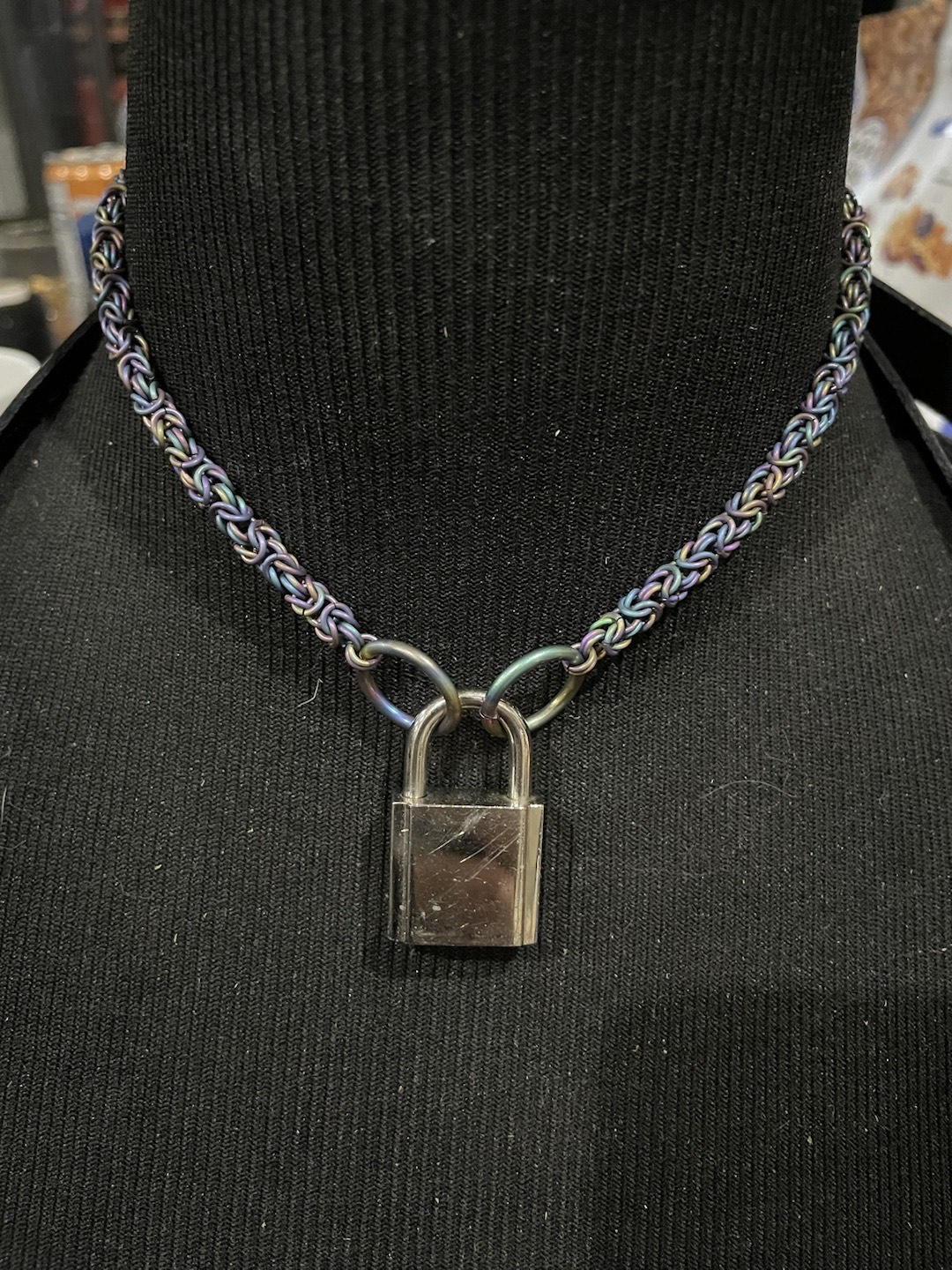 Locking titanium Necklace