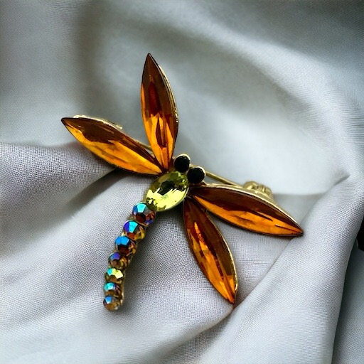 017. Small Dragonfly Rhinestone Pin