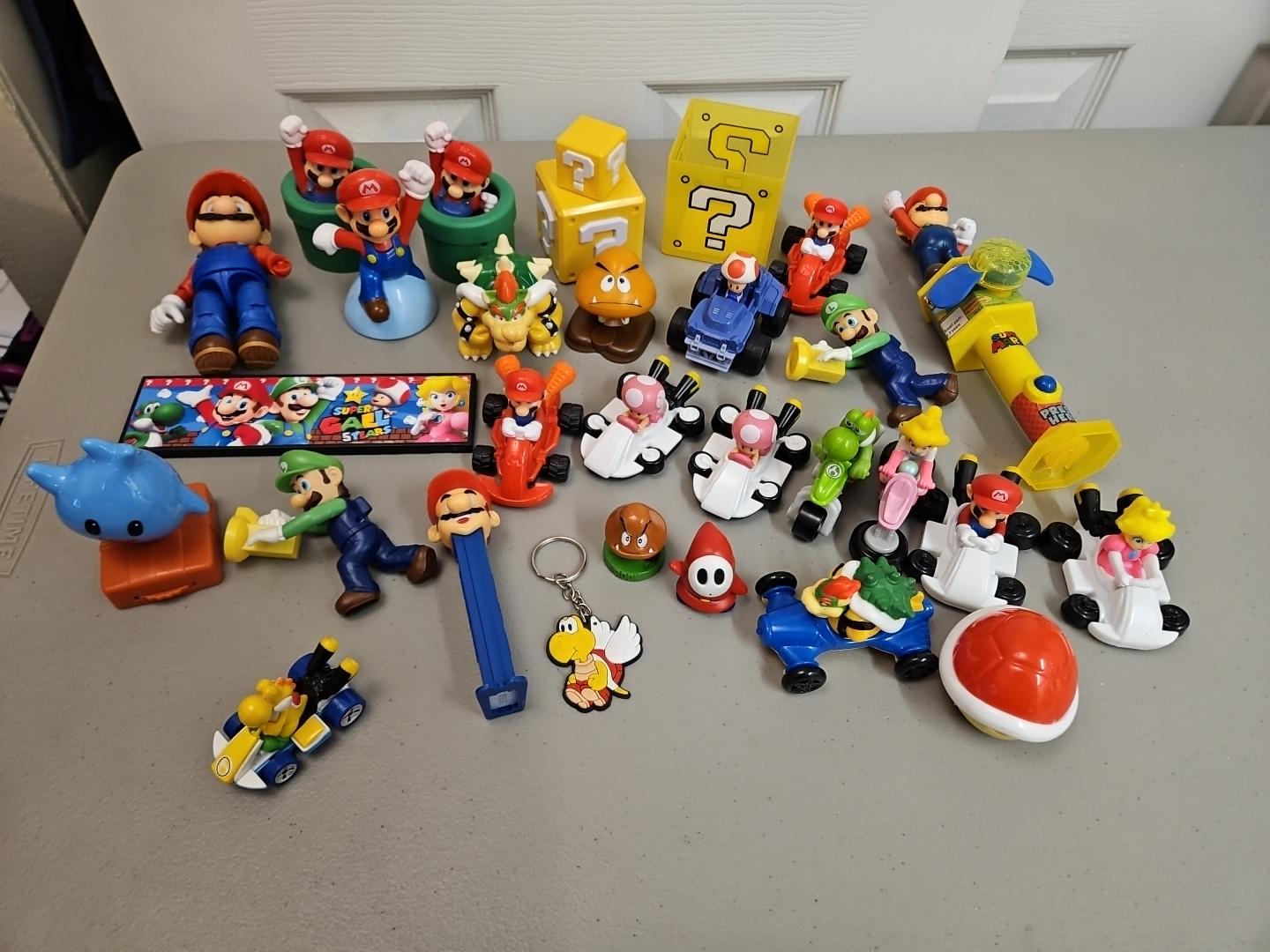 Super Mario Bros Lot Toy Box Junk Drawer Of Kids Toys 30 Pieces