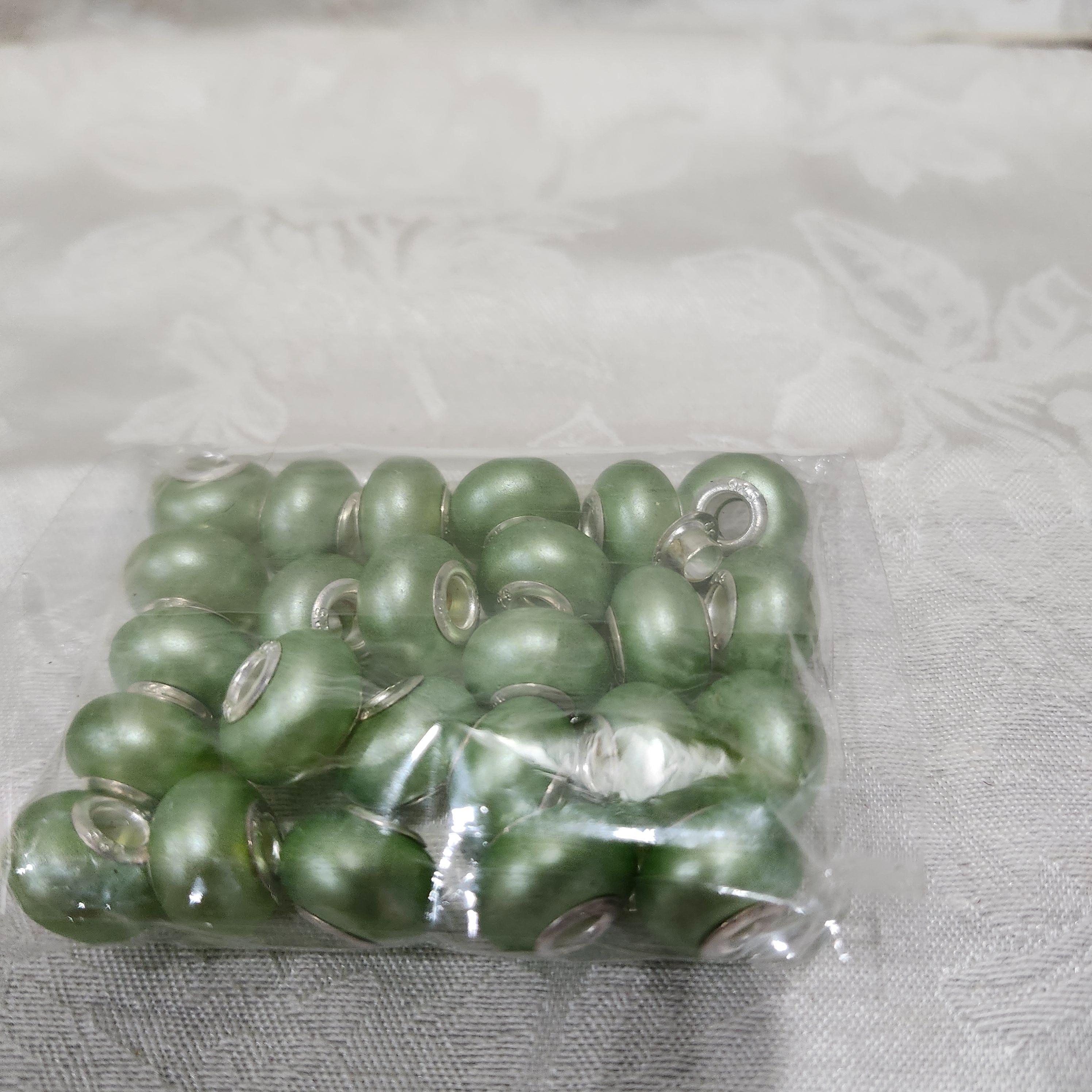 Big hole beads 25 light green