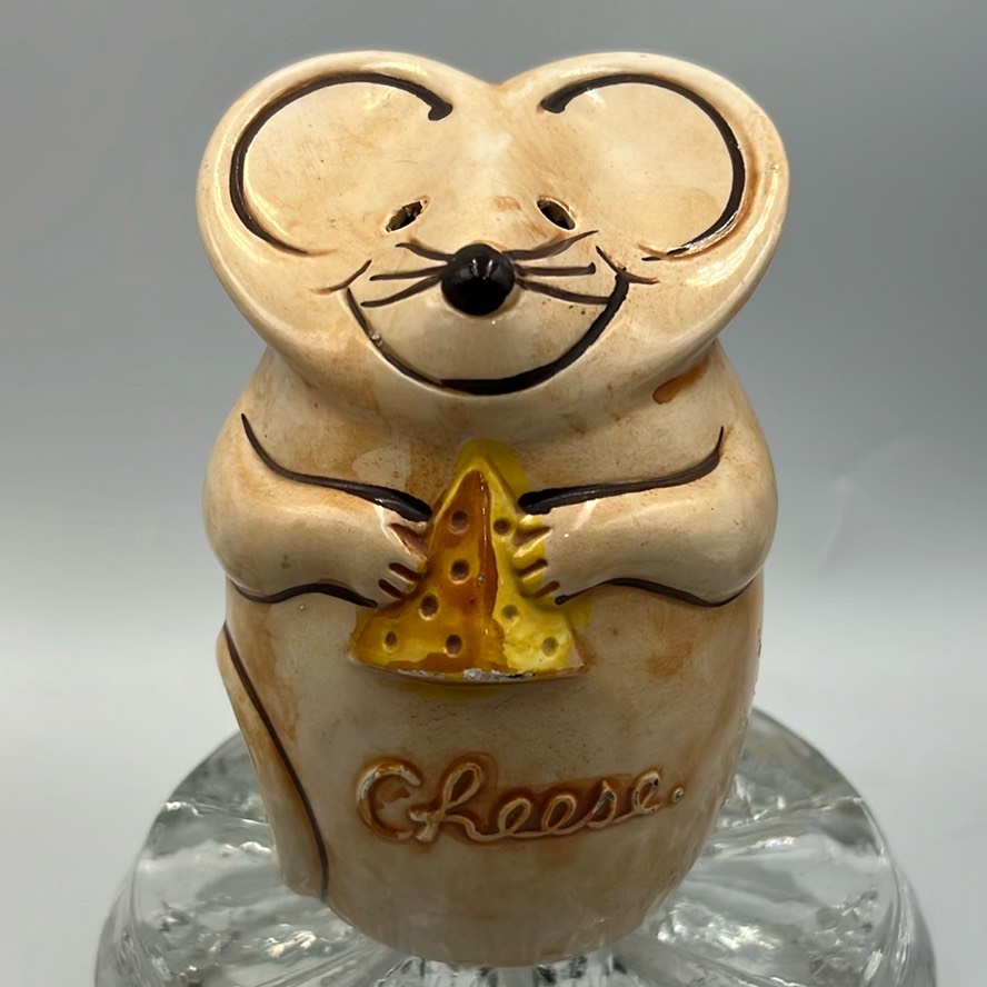 33 Vintage Ceramic Mouse Parmesan Cheese Shaker with Cheese Wedge 5.5”