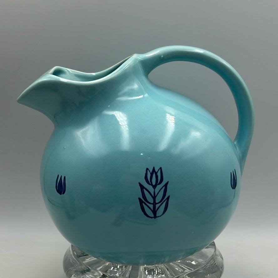 Cronin USA Pottery 1950s Blue Tulip Ice Lip Tilt Pitcher 64oz 7”