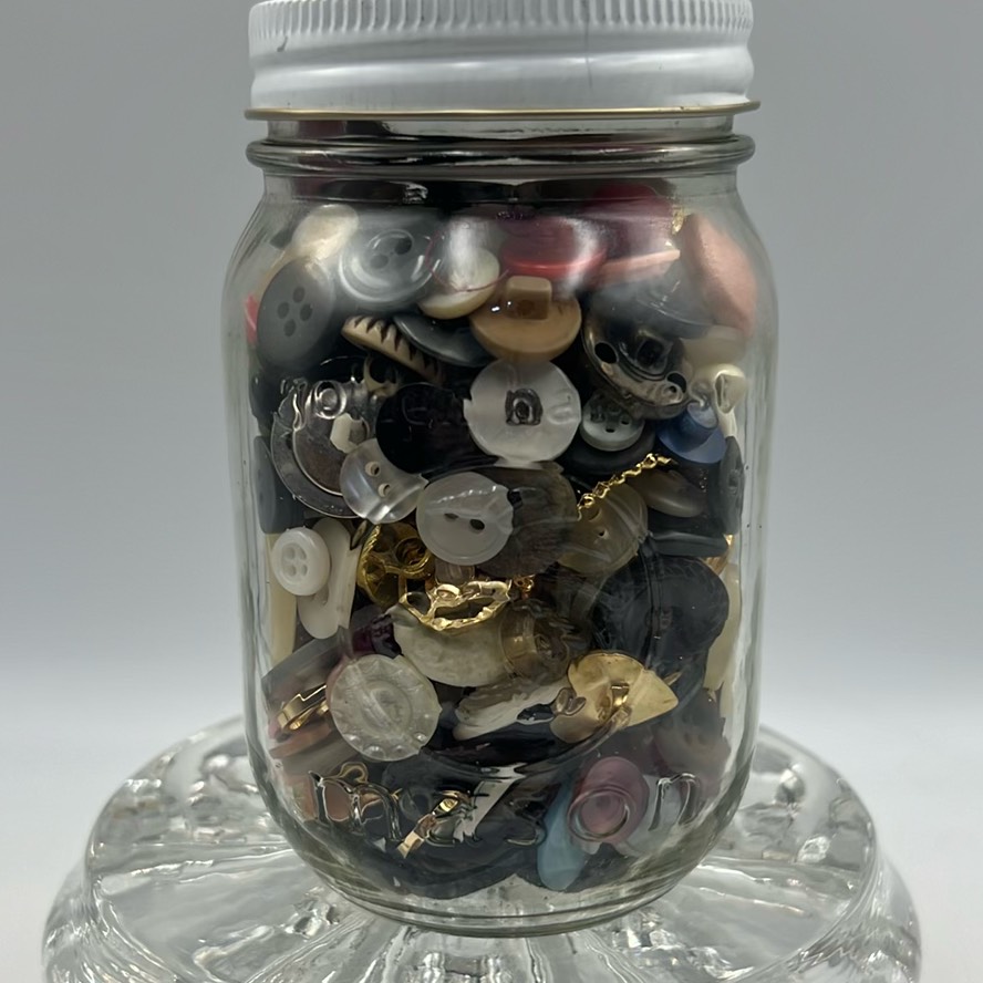 05 Vintage Buttons In A Jar 5”