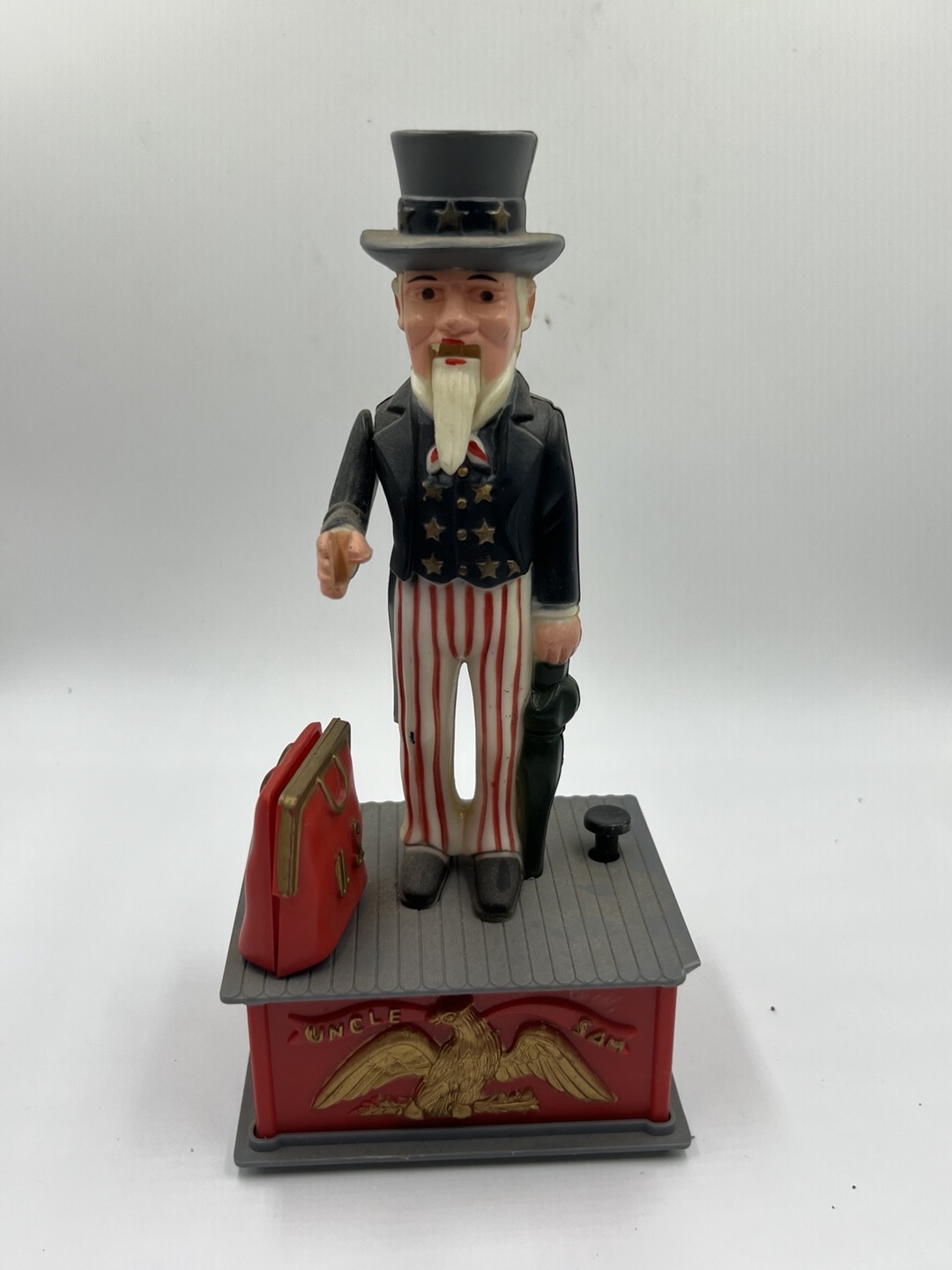 17 VTG 1975 Mechanical Uncle Sam Plastic Coin Bank 9”
