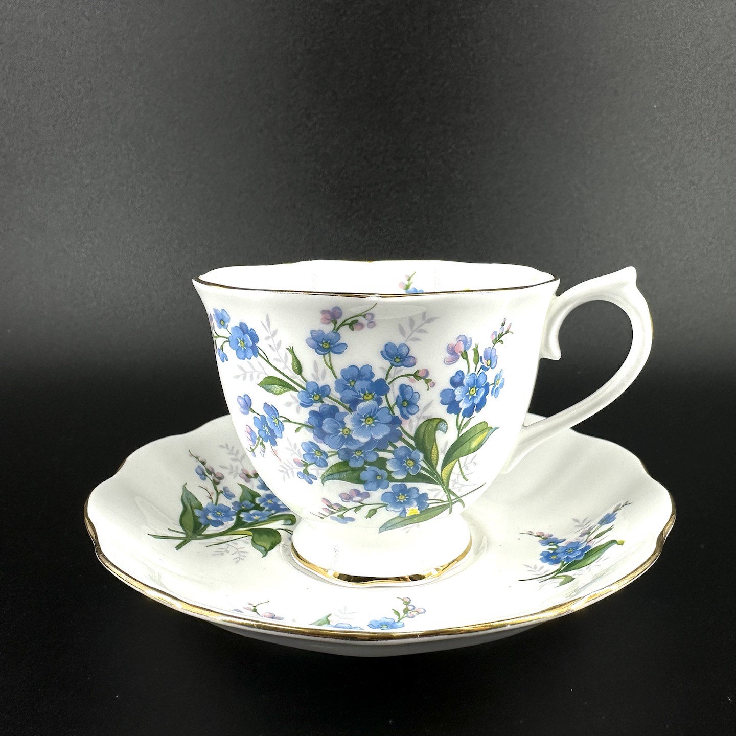 15 Royal Albert "Forget Me Not" Tea Cup and Saucer Set
