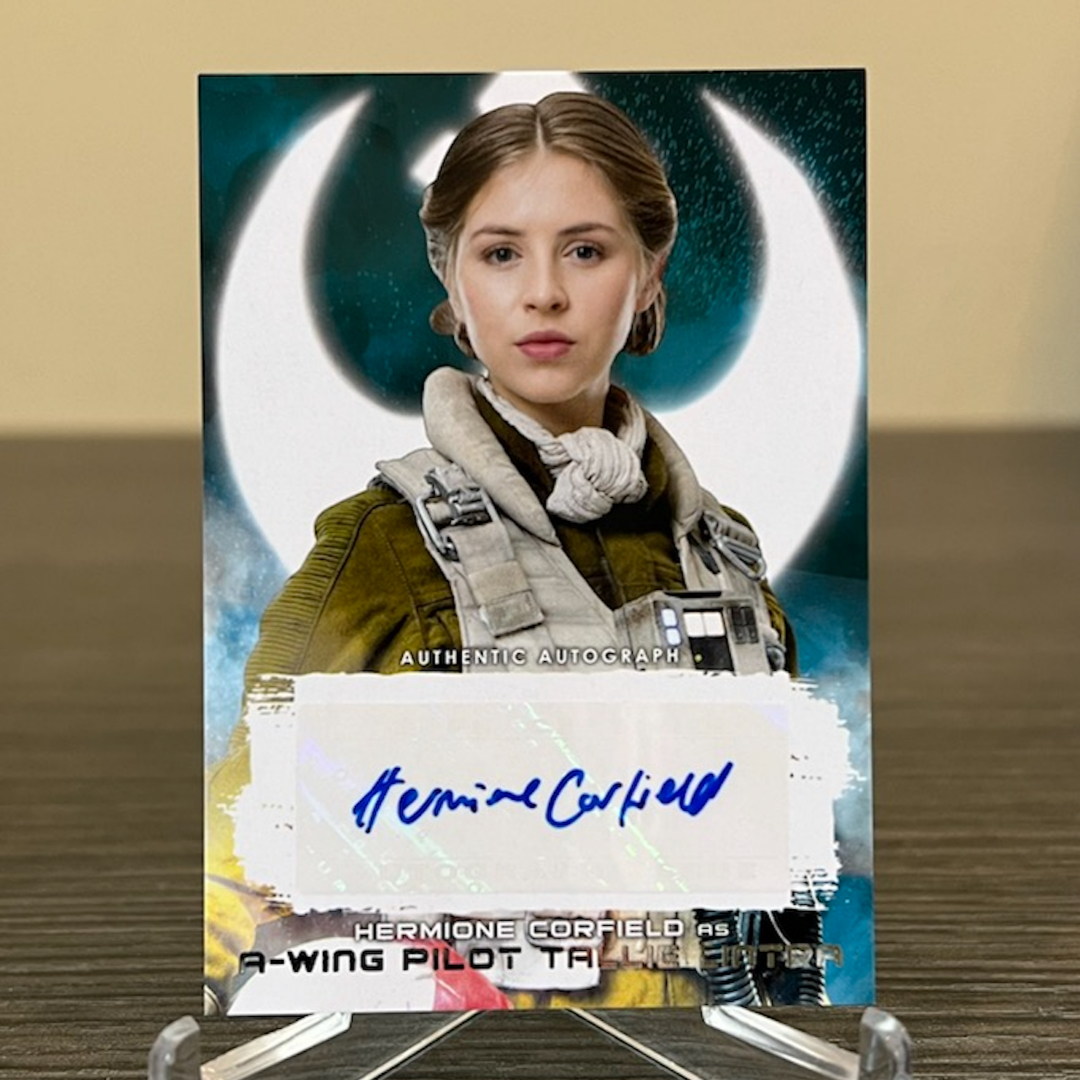 2018 Star Wars The Last Jedi Hermione Corefield as Tallie Lintra Auto