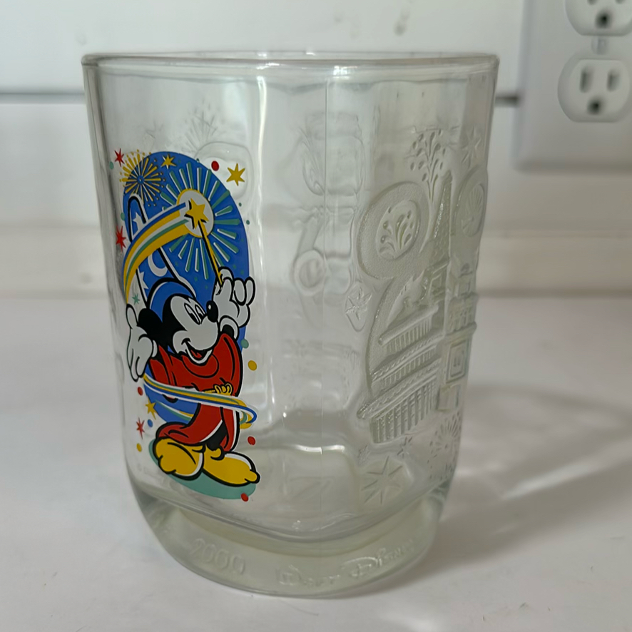 Disney Epcot 2000 Glass