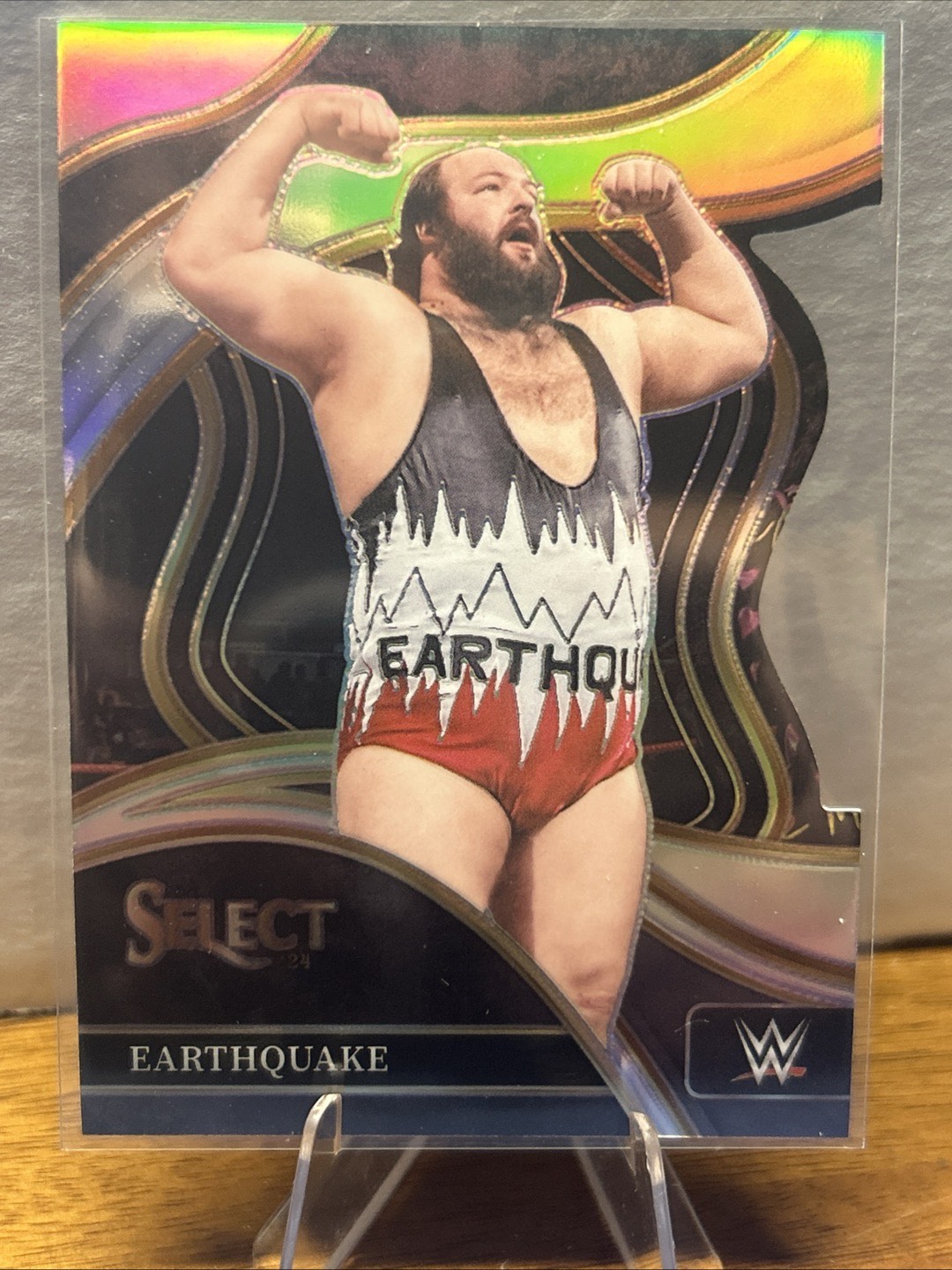 2024 Select Wwe Ringside Die cut Silver Earthquake SSP