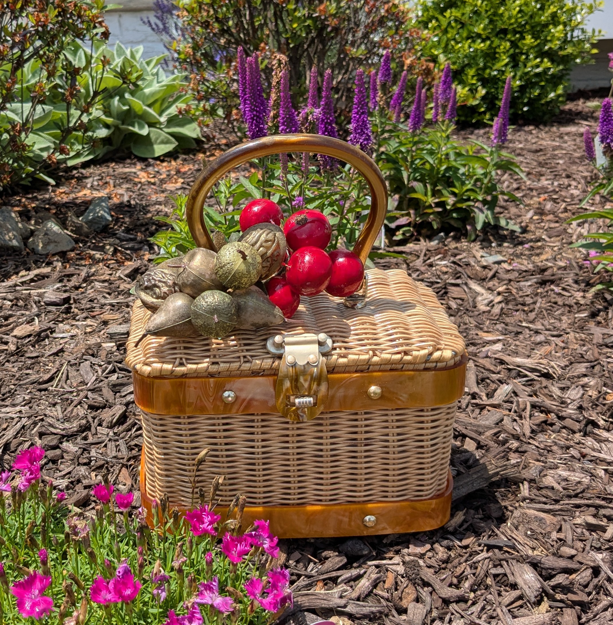 Vintage Faux Wicker Picnic Basket Style Purse with Lucite Trim and ...