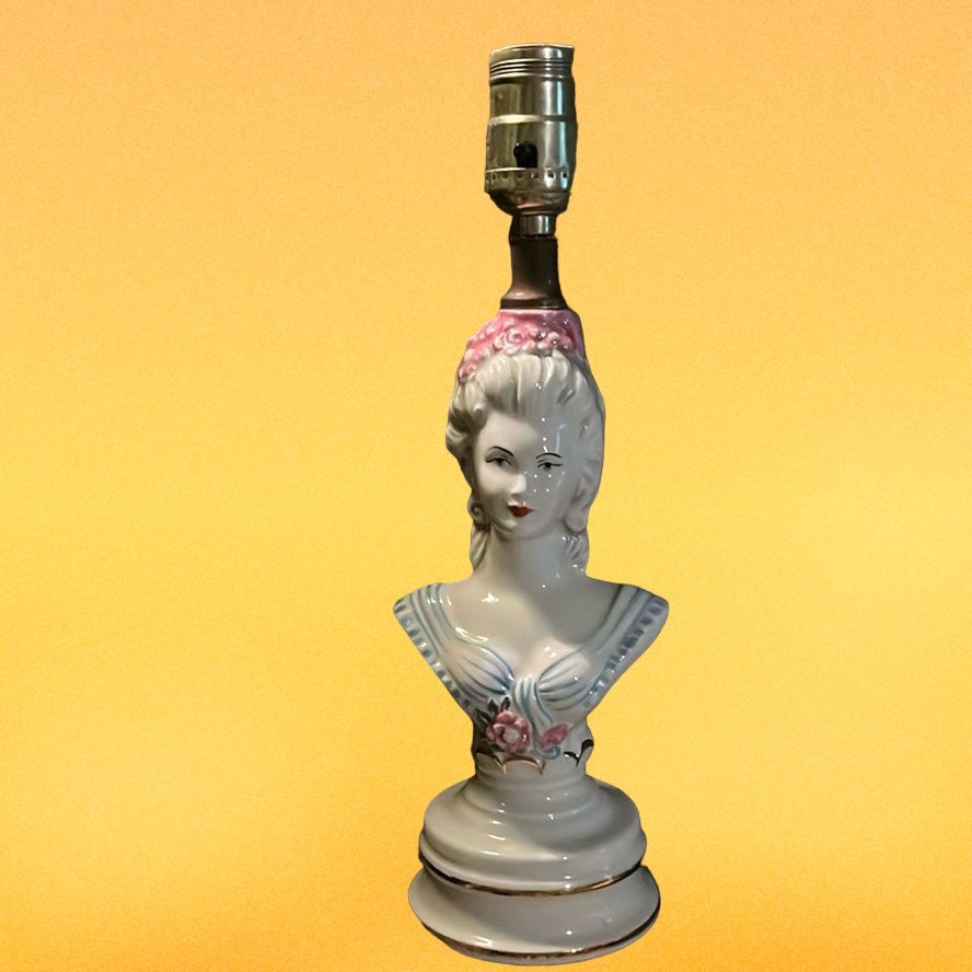12. VINTAGE JOHNSON LAZARE STYLE-VICTORIAN BUST FIGURE BOUDOIR TABLE LAMP