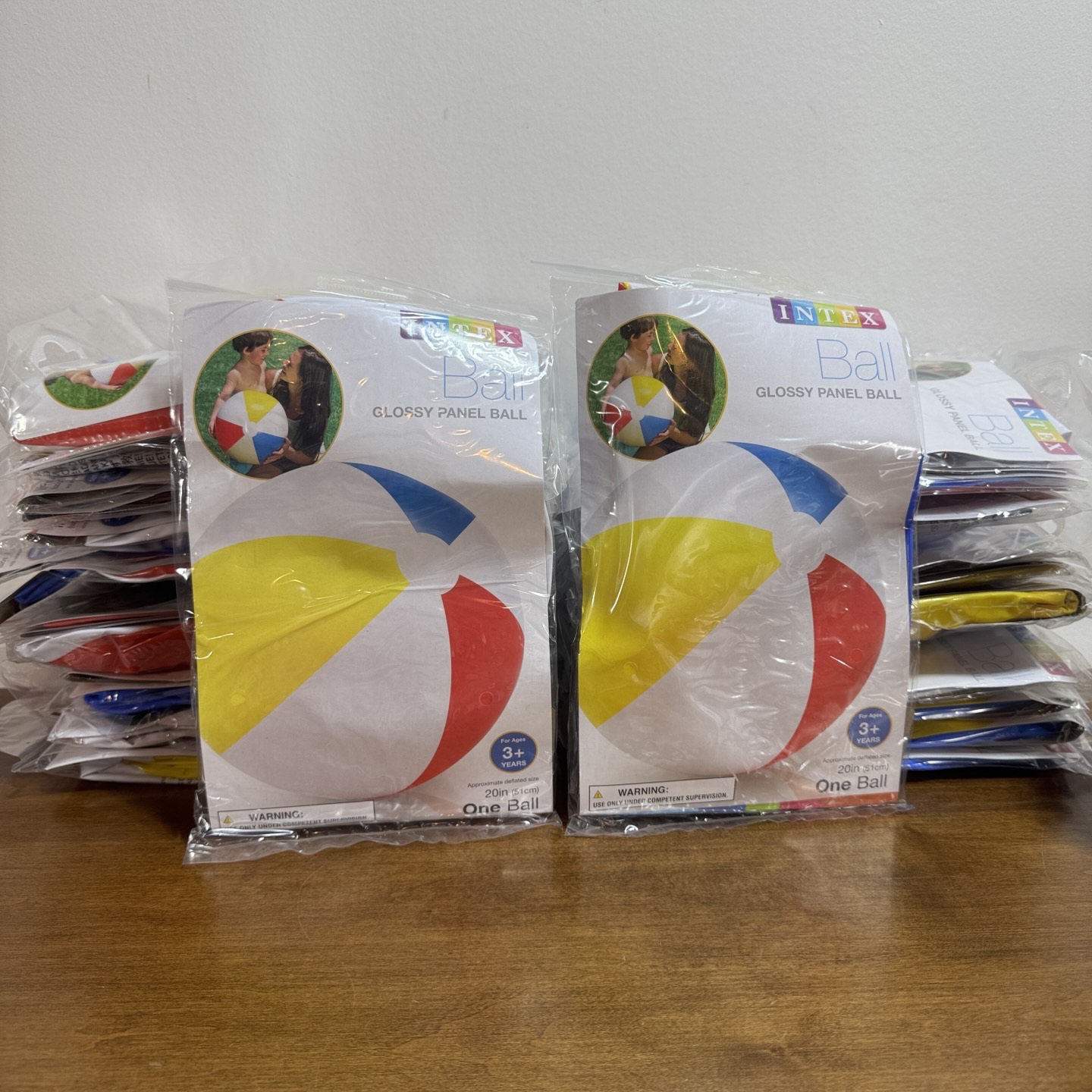 28 Intex Beach Balls