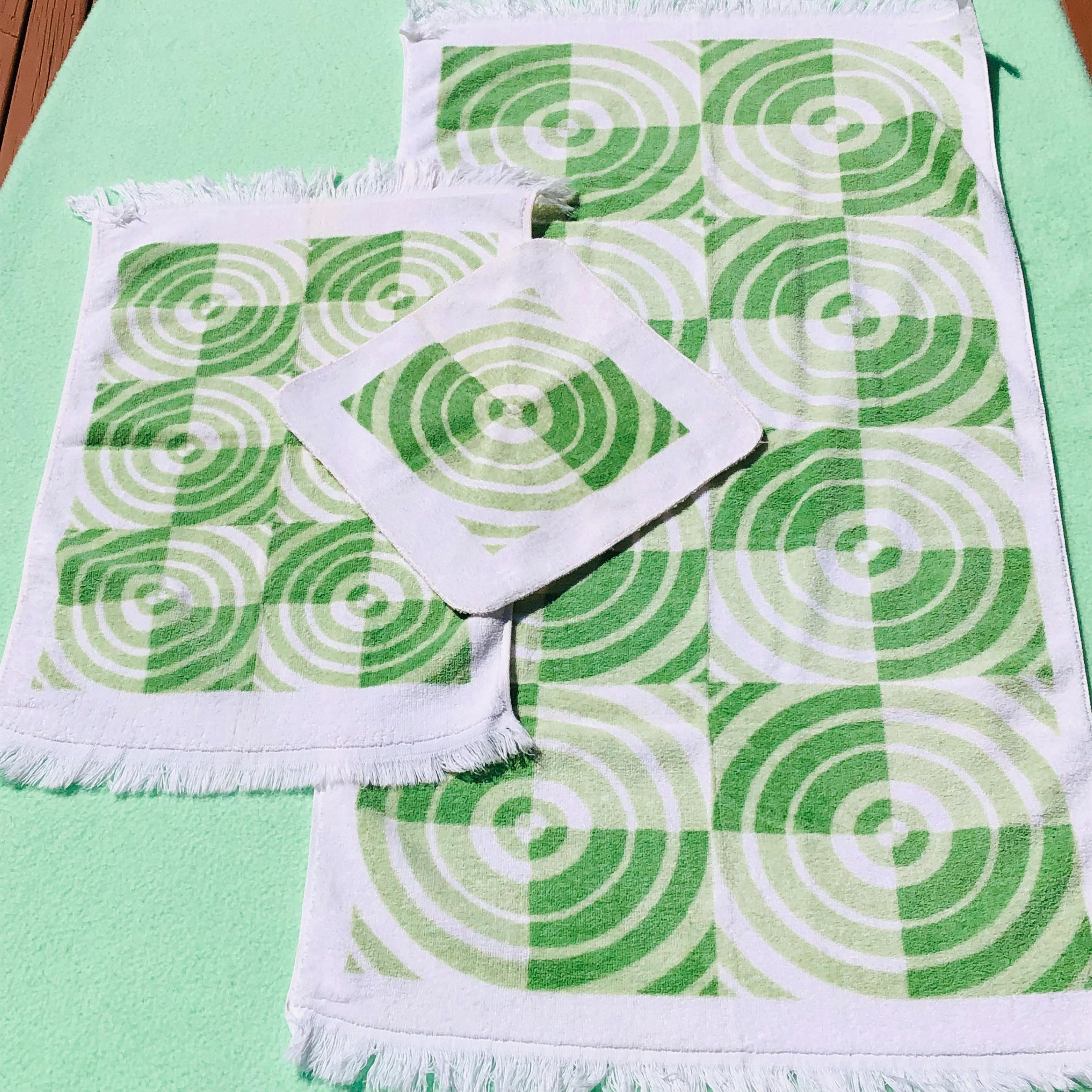 80s Geometric Pattern Towels Set by TexMade Impact Series Bath and Hand ...