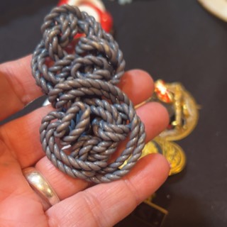 Gray Rope Knot