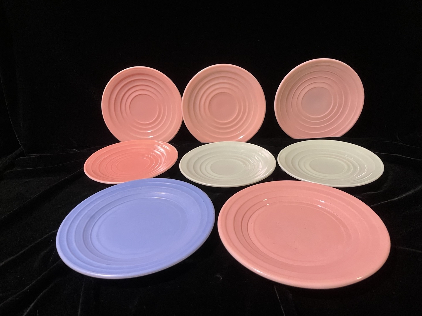 #1518 - Vintage Hazel Atlas Moderntone platonite dishware