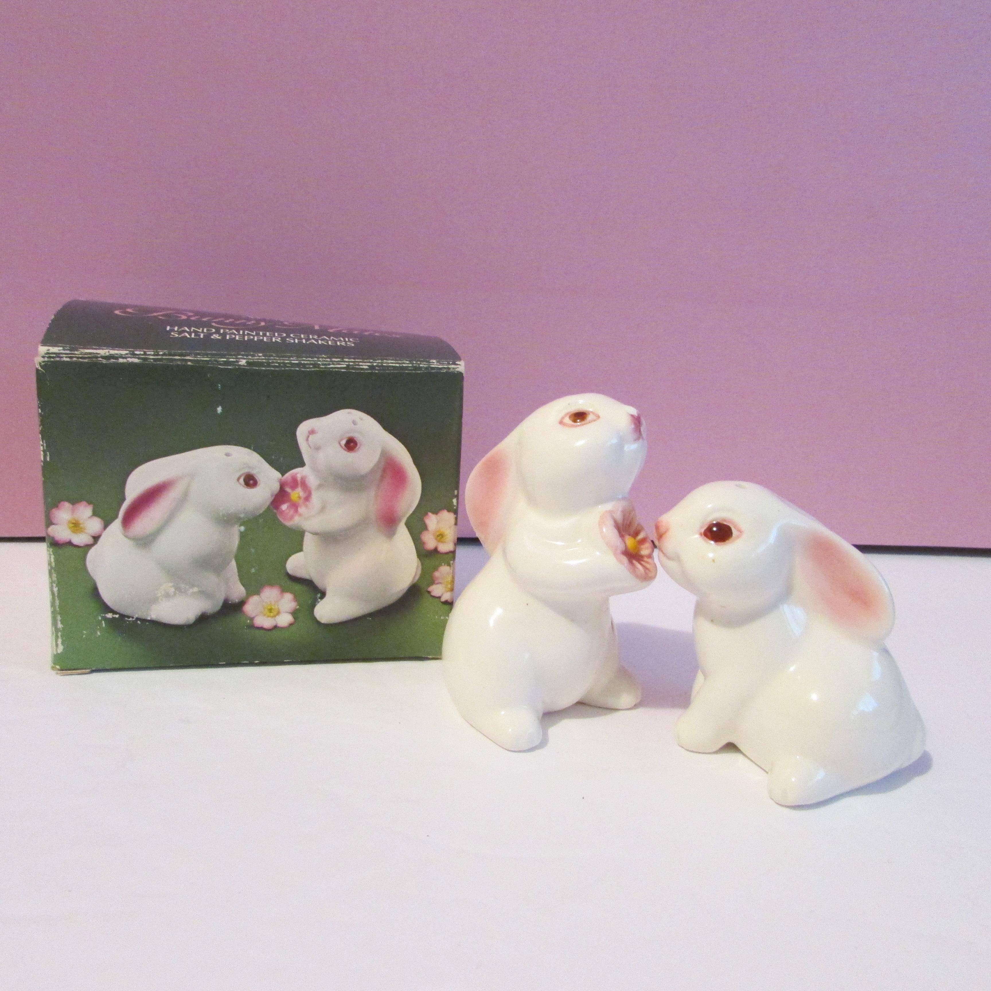 vintage Avon white bunny rabbits salt and pepper shakers spring Easter ...
