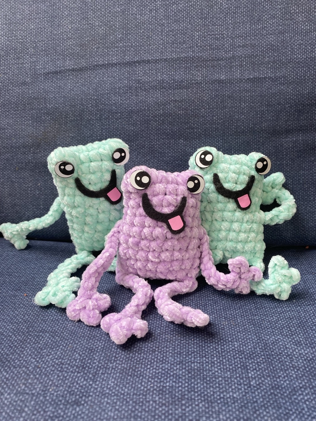 002 - Leggy Frogs - Pick 1