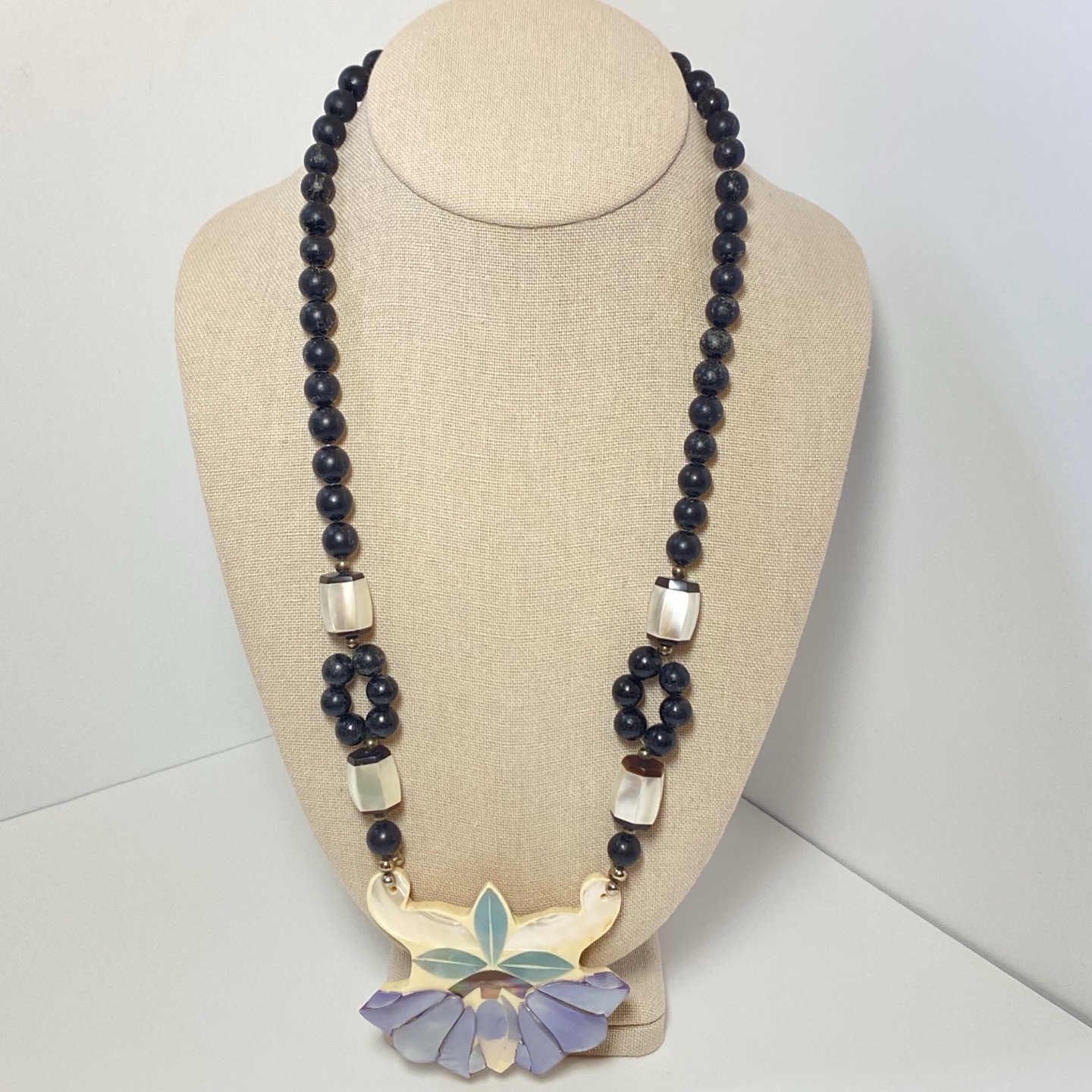 Vintage Retro Lee Sands? Mother of Pearl Inlay Purple Flower Wood Bead ...