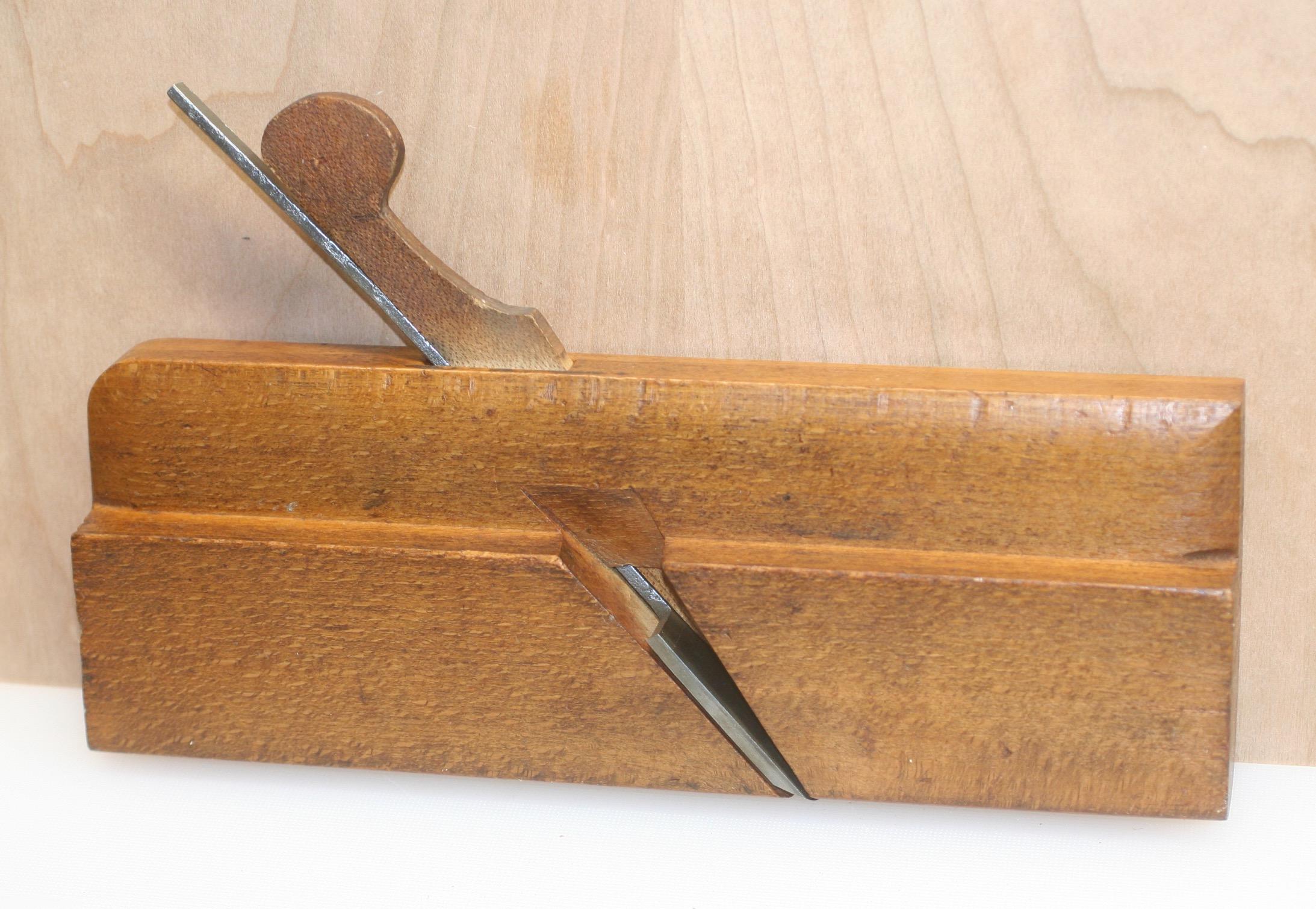 C 1850’s Wooden Molding Plane – I. E. SMITH PAWTUCKET RI