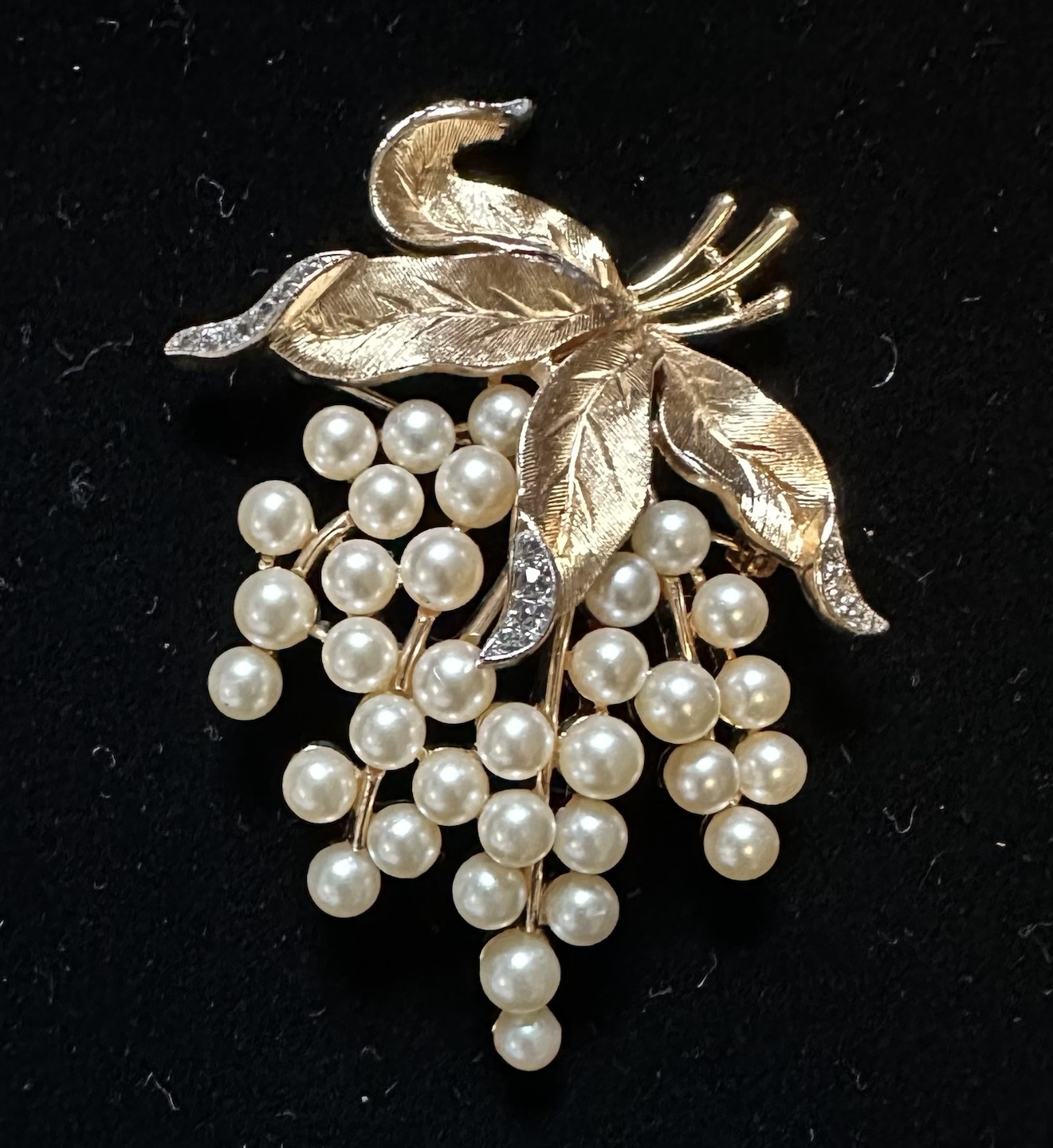 Vintage Trifari Gold Pearl & Rhinestone Grape Pin