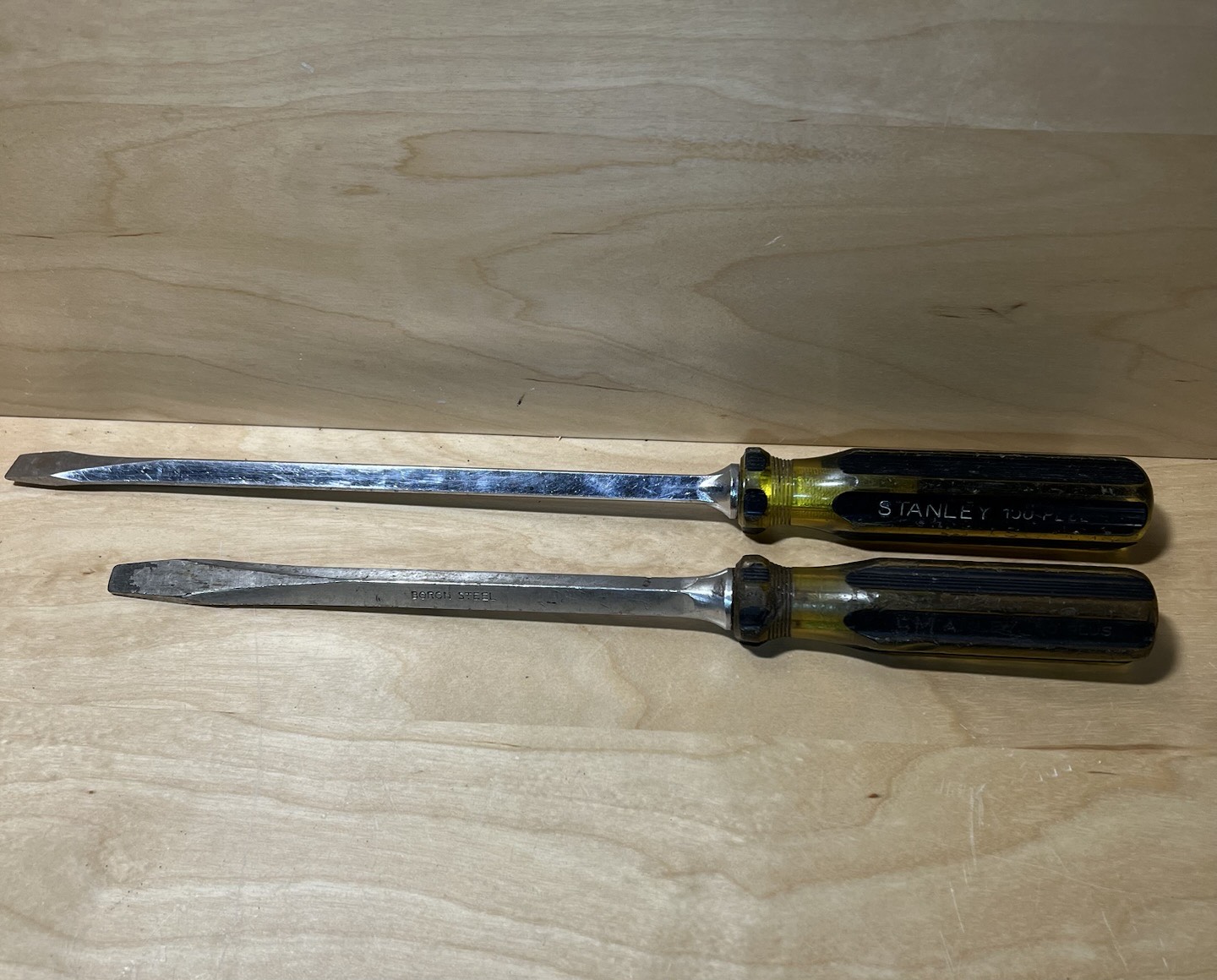 2 Large Vintage Stanley 100 Plus Straight Edge Slotted Screwdrivers