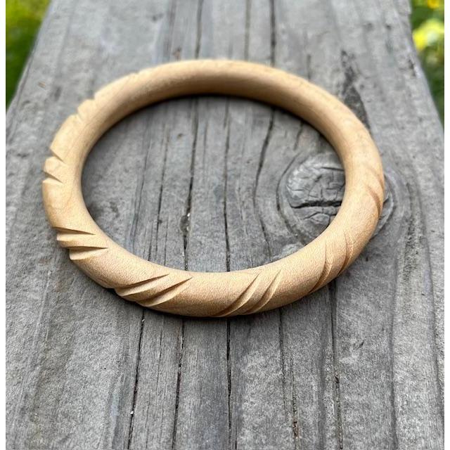 Vintage Carved Wood Artesian Bangle Bracelet
