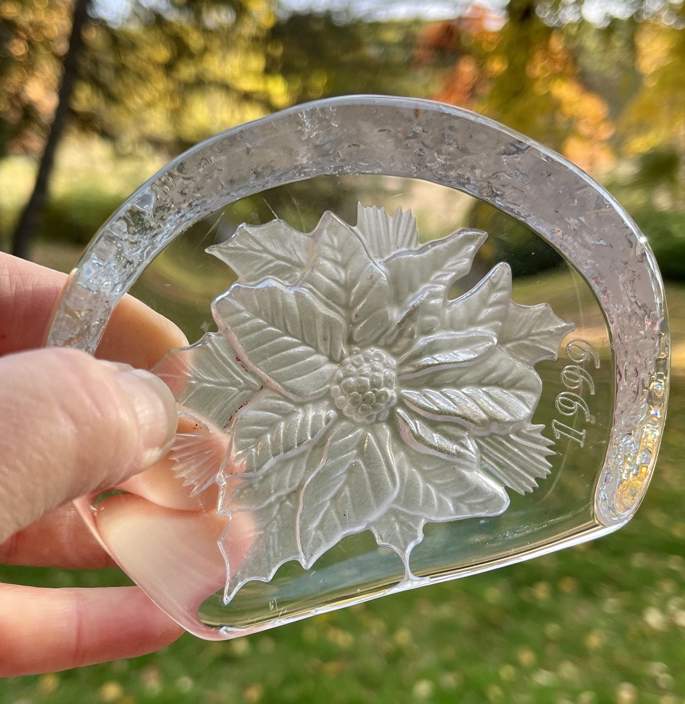 Incised Lead Crystal Pointsettia Paperweight Table Decor Christmas ...