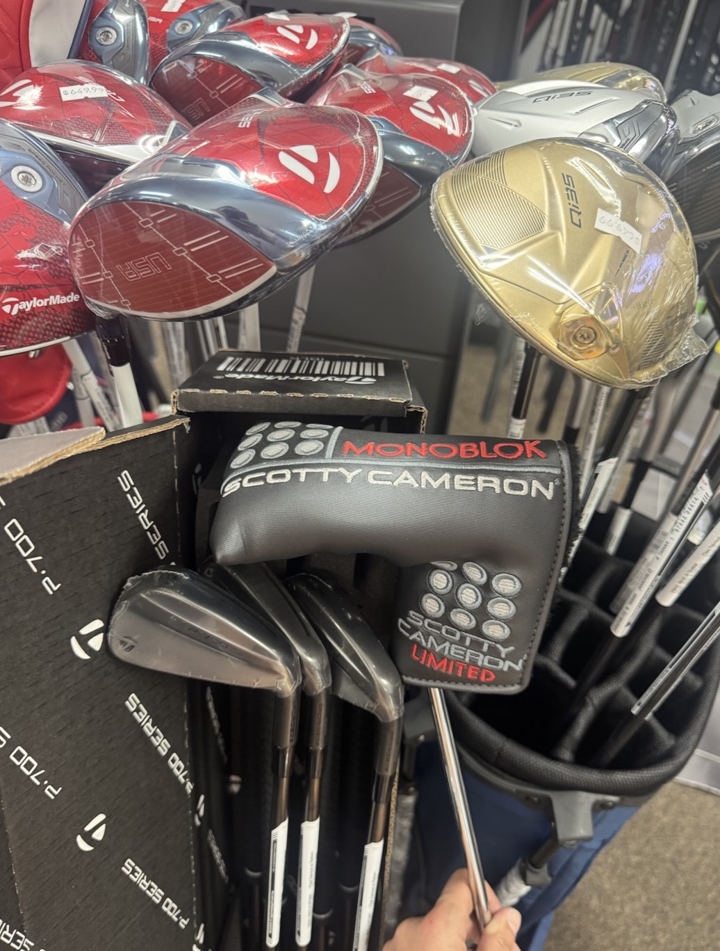 1$ Qi35 USA Driver 1$ Ping G440 Irons 1$ Lab Putter 1$ Limited Scotty ...