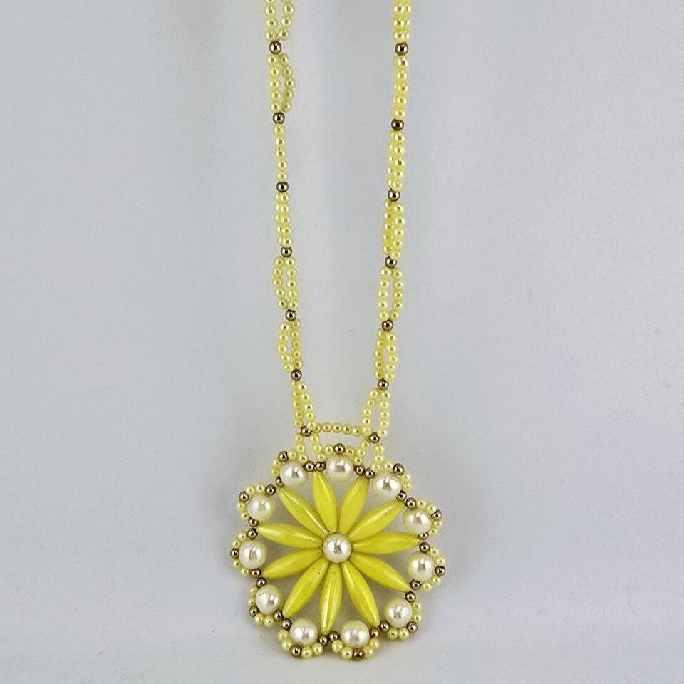 1970s Boho Plastic Yellow Flower Necklace