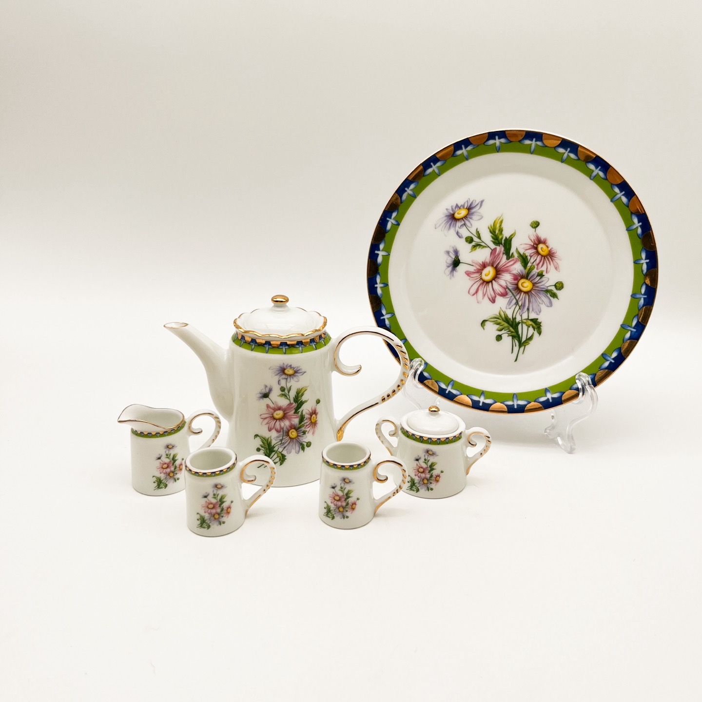 Vintage Childs China Tea Set Teapot Cups Creamer Sugar Plate Miniature ...