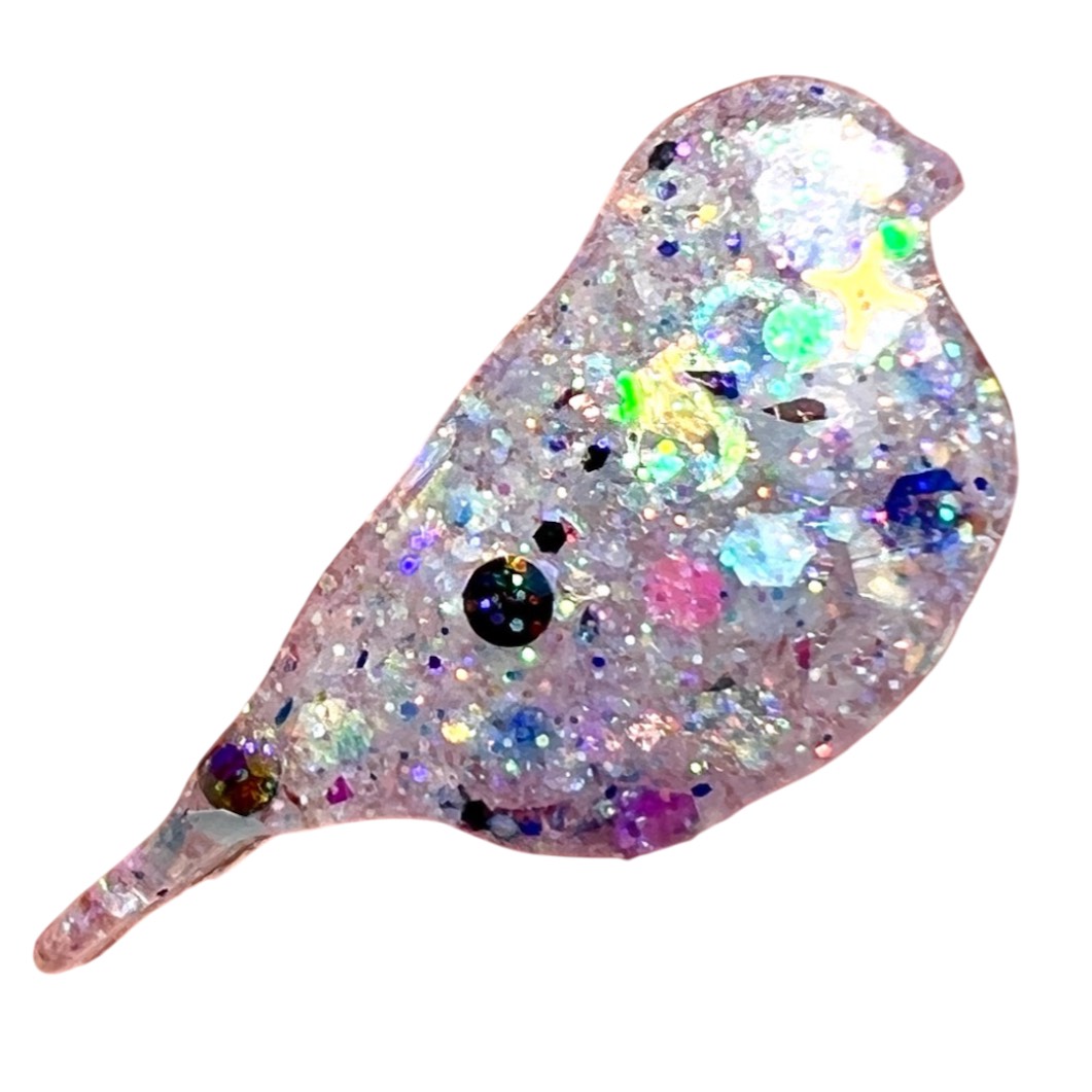 White Glitter Bird 🐦 Magnet. Handmade With Resin and Sparkling Glitters.