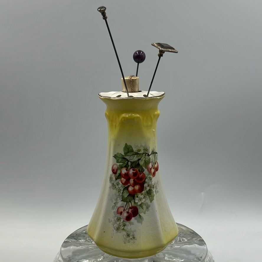 Antique Hat Pin Holder With 4 Pins