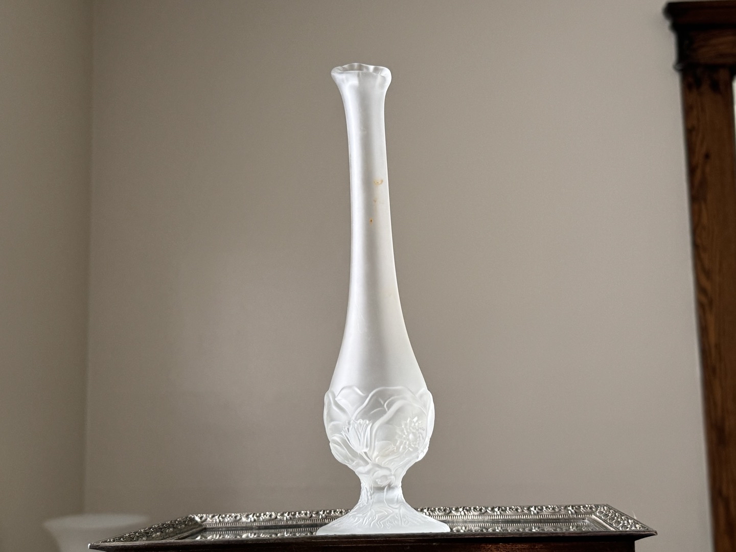 Vintage Fenton Swung Glass Vase Water Lily Pattern In Clear Satin