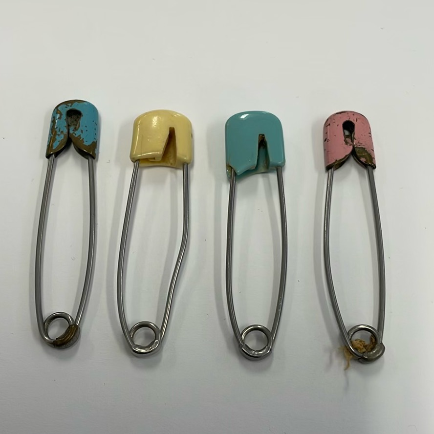 Vintage Diaper Pins (4)