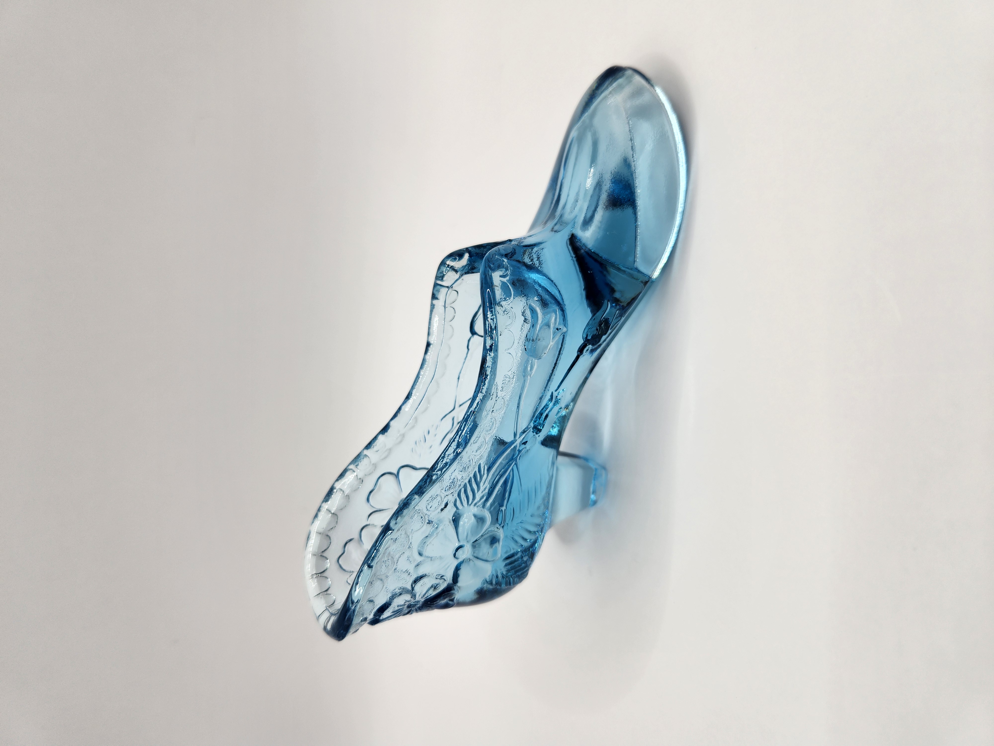 Fenton Sapphire Blue Tulip and Flower Glass Shoe